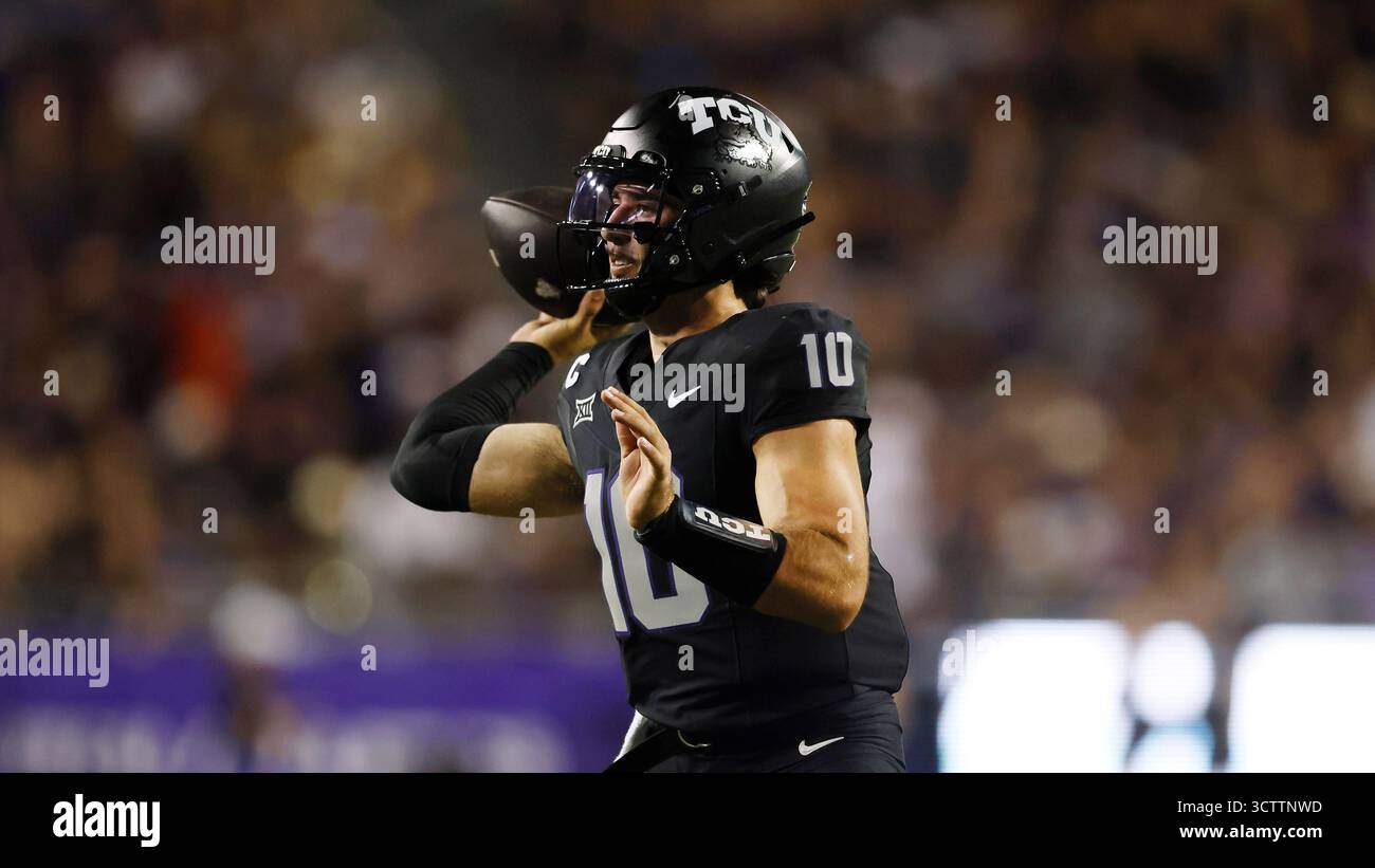 TCU quarterback Josh Hoover (10) warms up during the second half of an ...