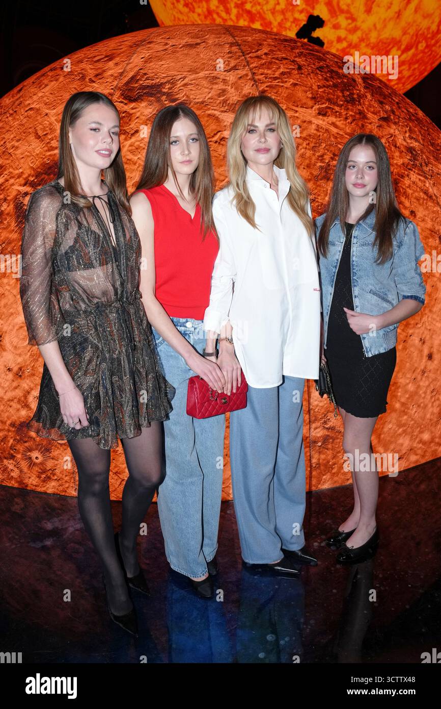 Sunday Rose Kidman Urban, from second left, Nicole Kidman and Faith ...