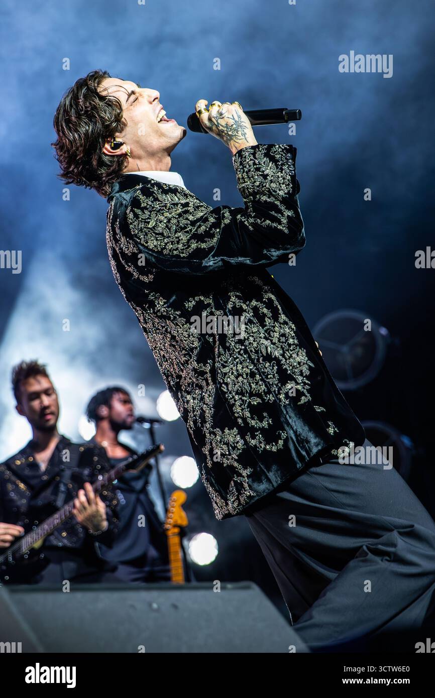 Milan Italy. 07th oct 2025. The Italian singer songwriter DAMIANO DAVID ...