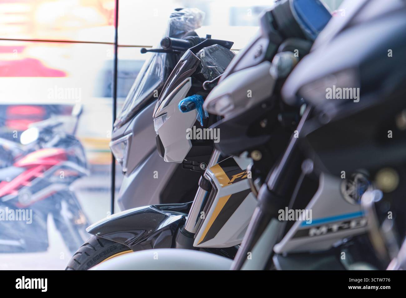 Lima peru sep 26 2025: Yamaha mt-03 motorcycles on display in a modern ...