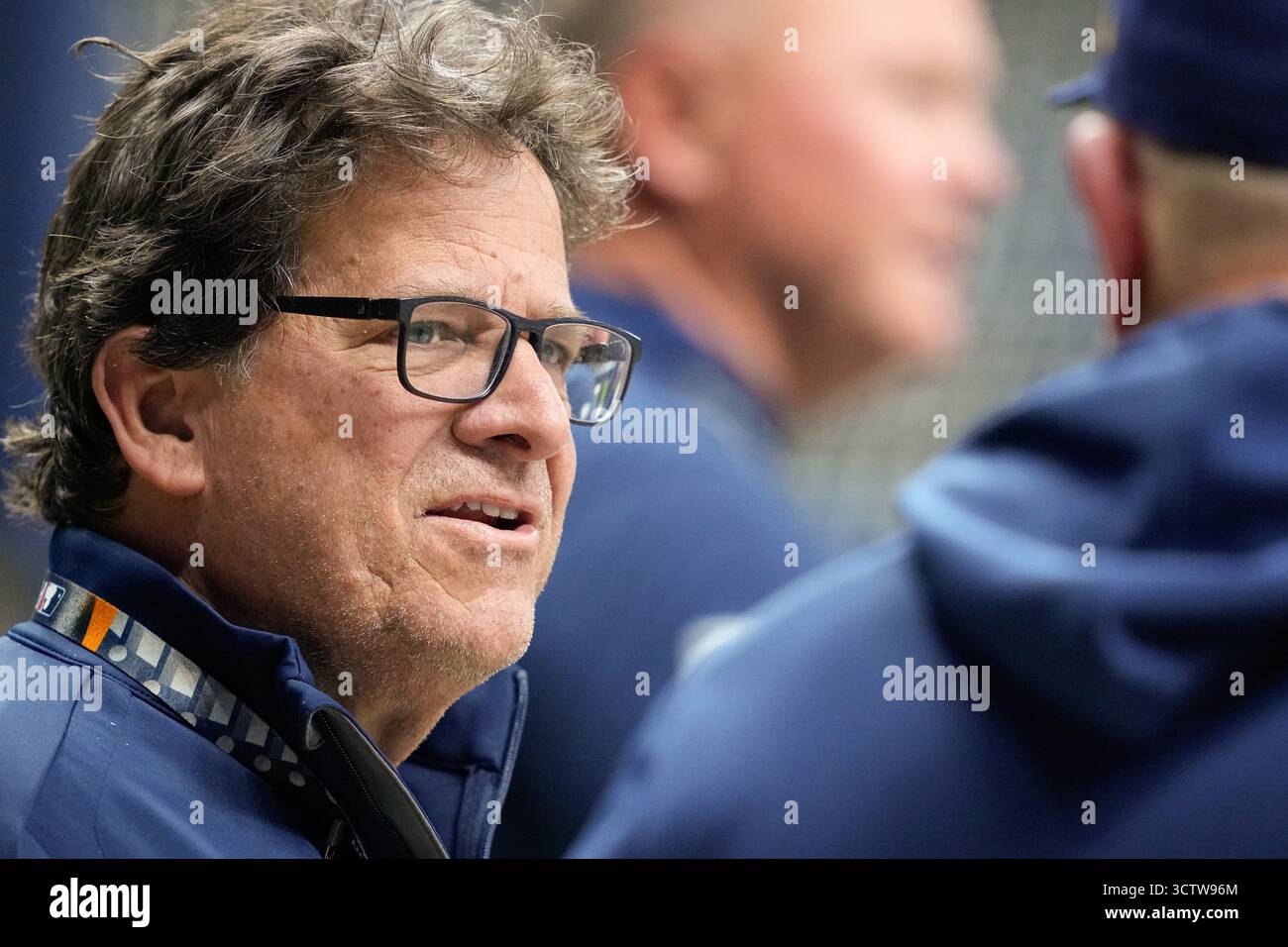 Milwaukee Brewers owner Mark Attanasio talks with Milwaukee Brewers ...