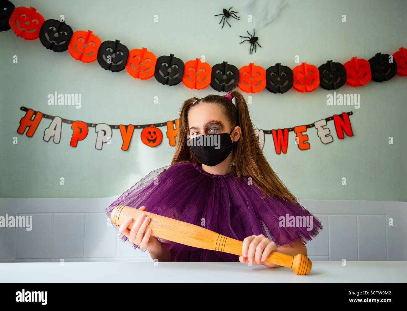 Girl bat disguise character hi-res stock photography and images - Alamy