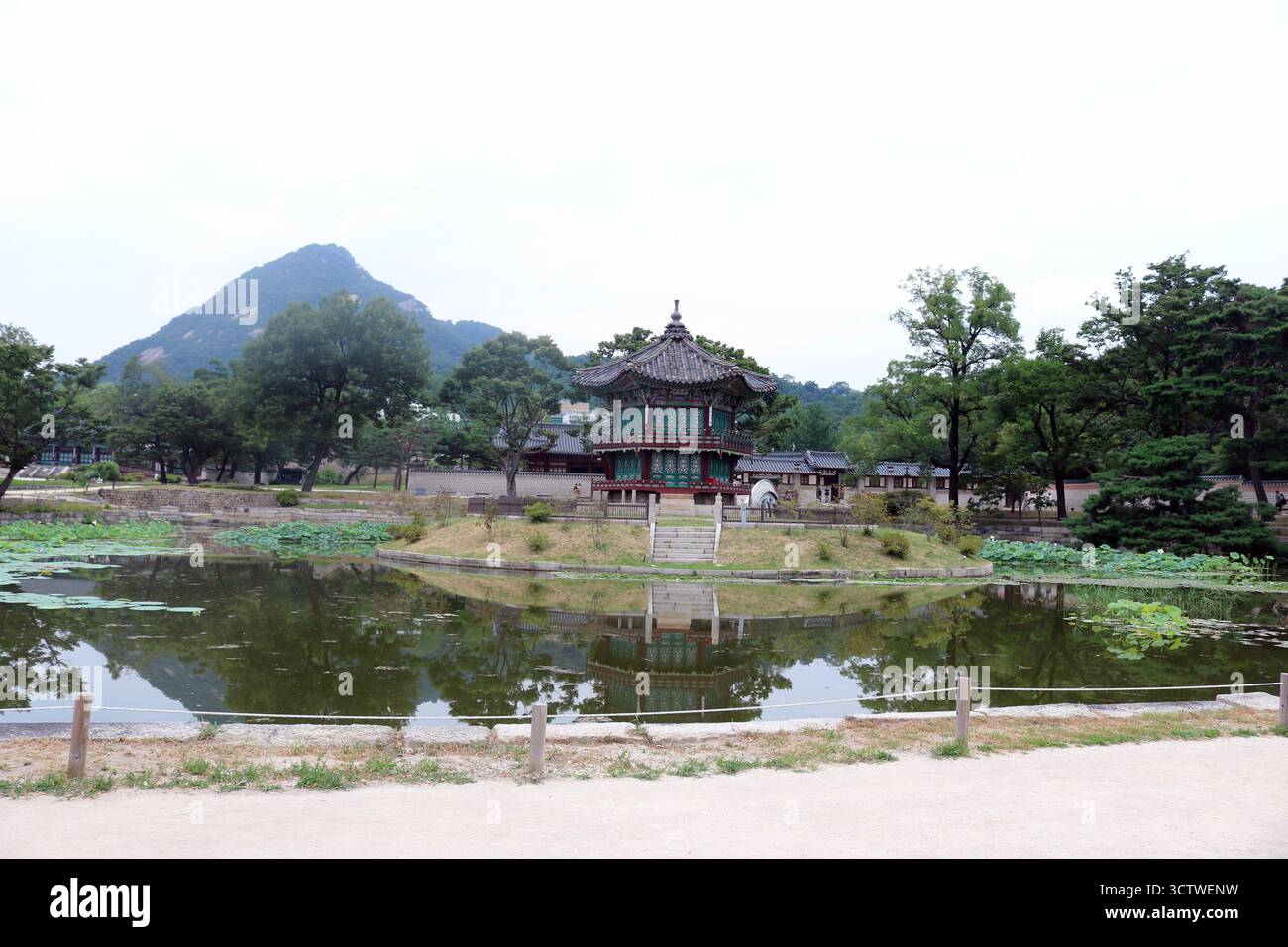 Joseon pavilions hi-res stock photography and images - Alamy
