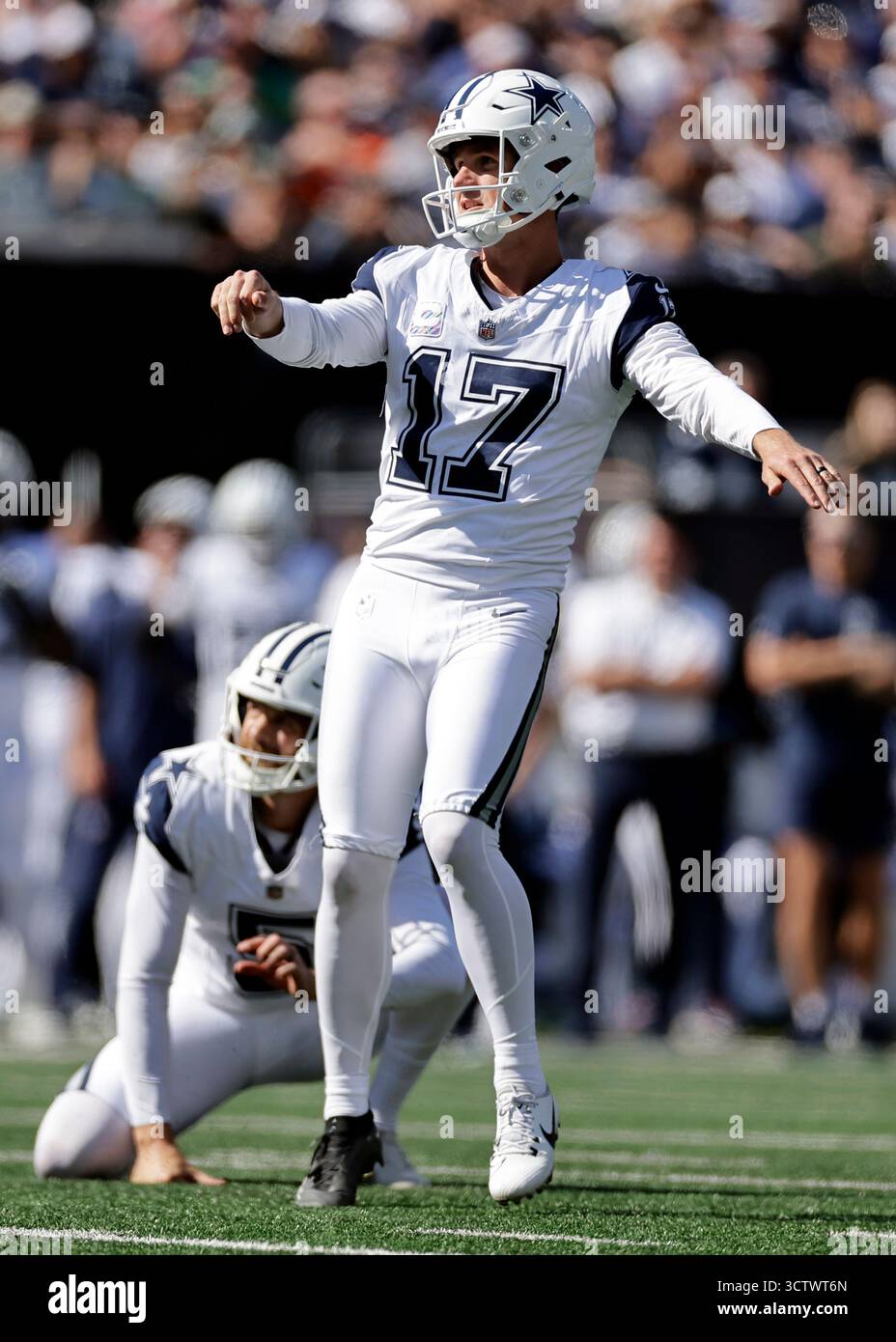 Dallas Cowboys kicker Brandon Aubrey (17) in action during an NFL ...
