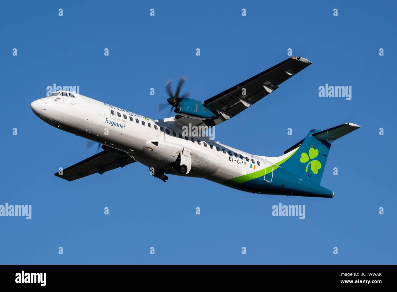 Images of ATR 72-600 regional airliner operated by Emerald Airlines the ...