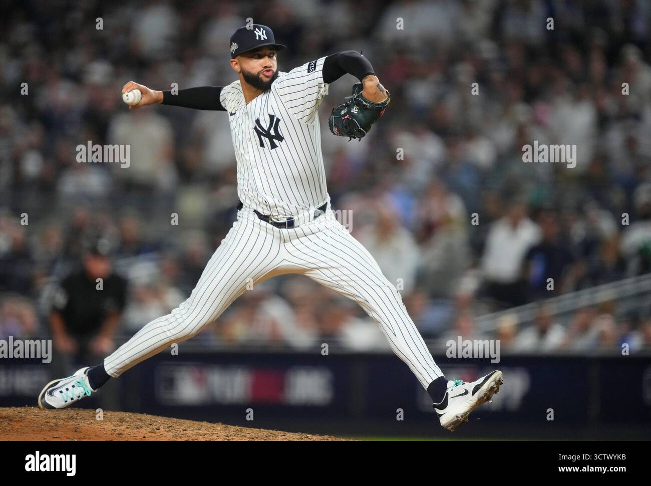 New York Yankees pitcher Devin Williams delivers against the Toronto ...