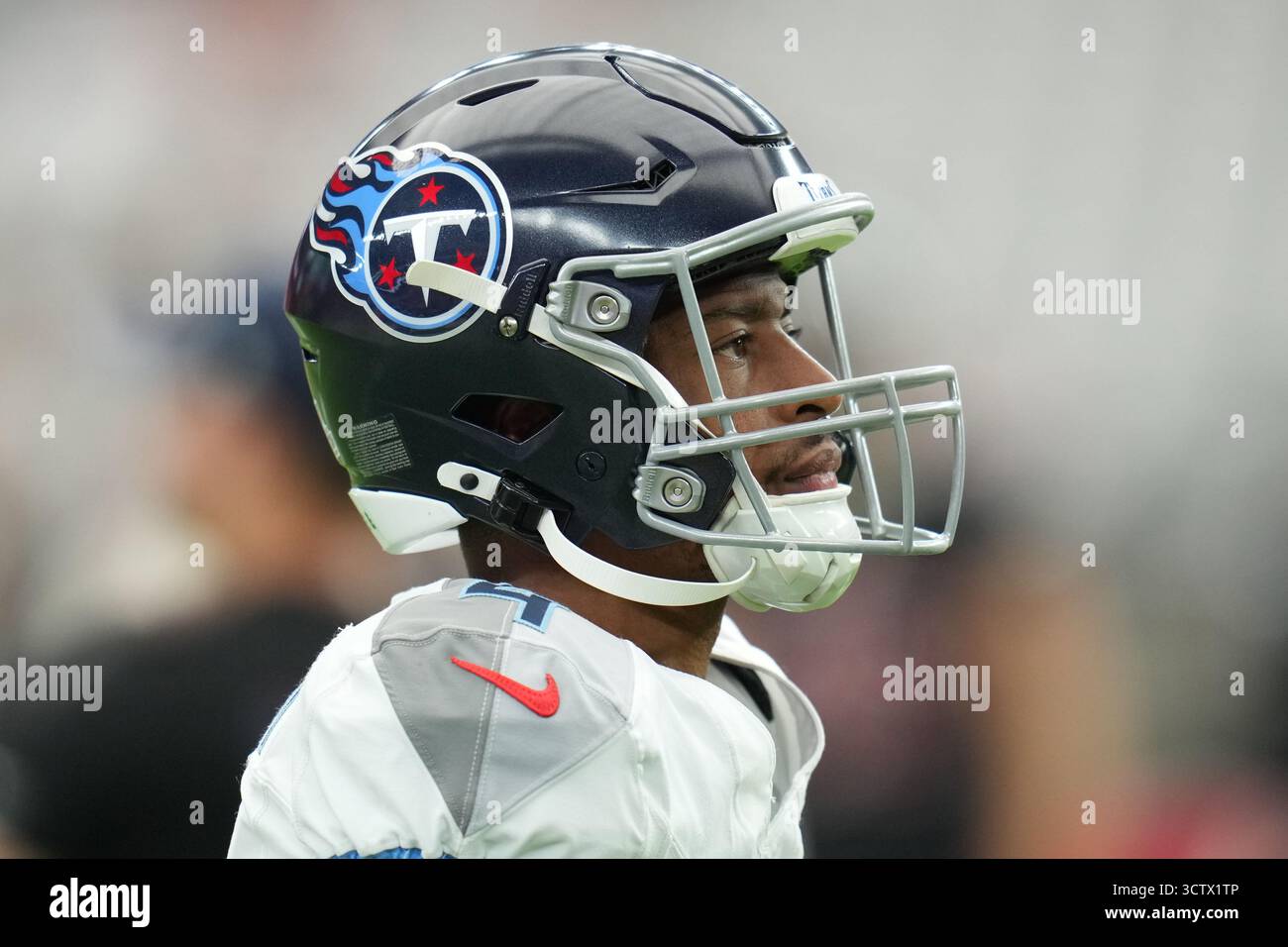 Tennessee Titans wide receiver Tyler Lockett (4) warms up prior to an ...