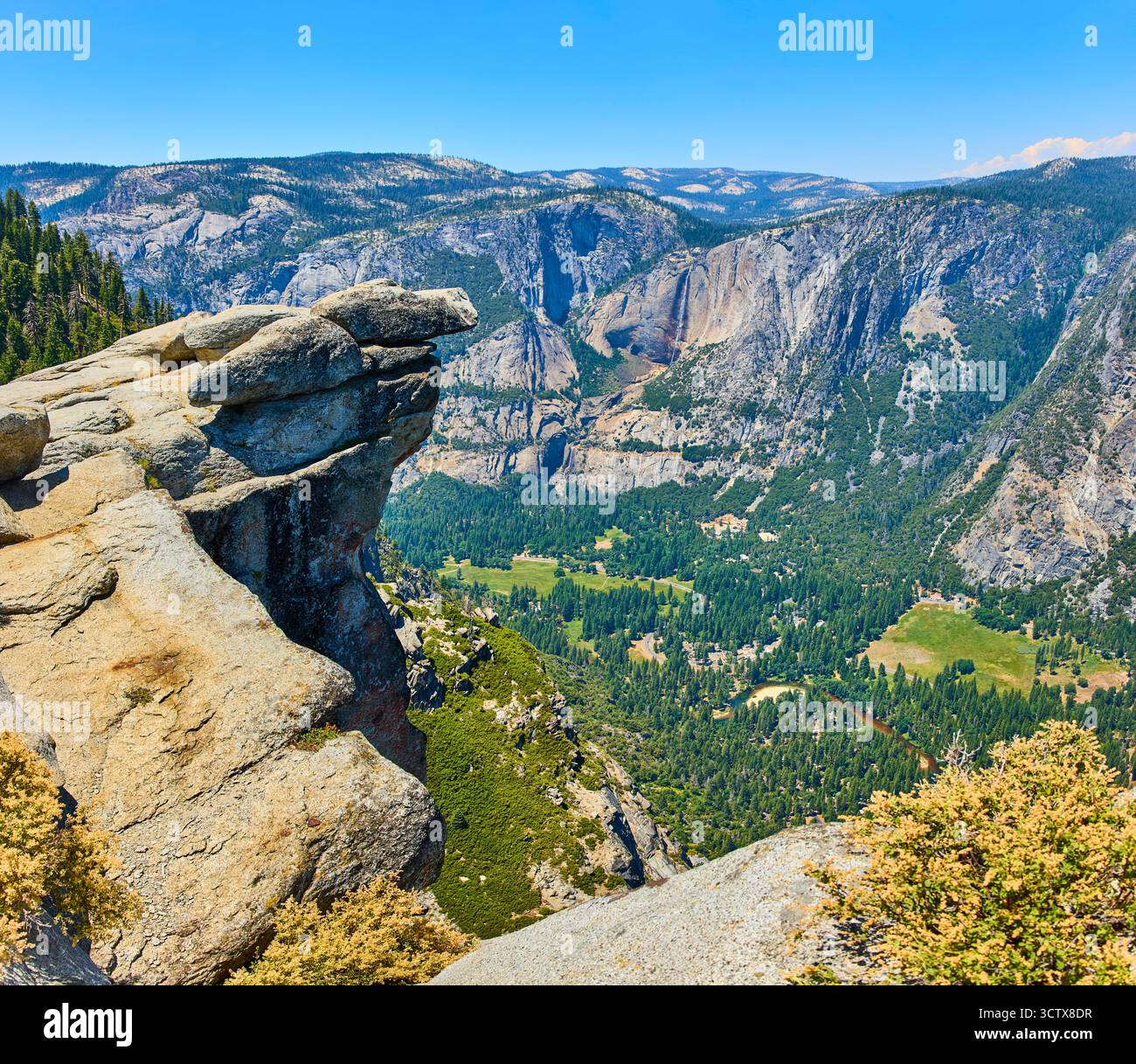 Glacier point granite ledge hi-res stock photography and images - Alamy