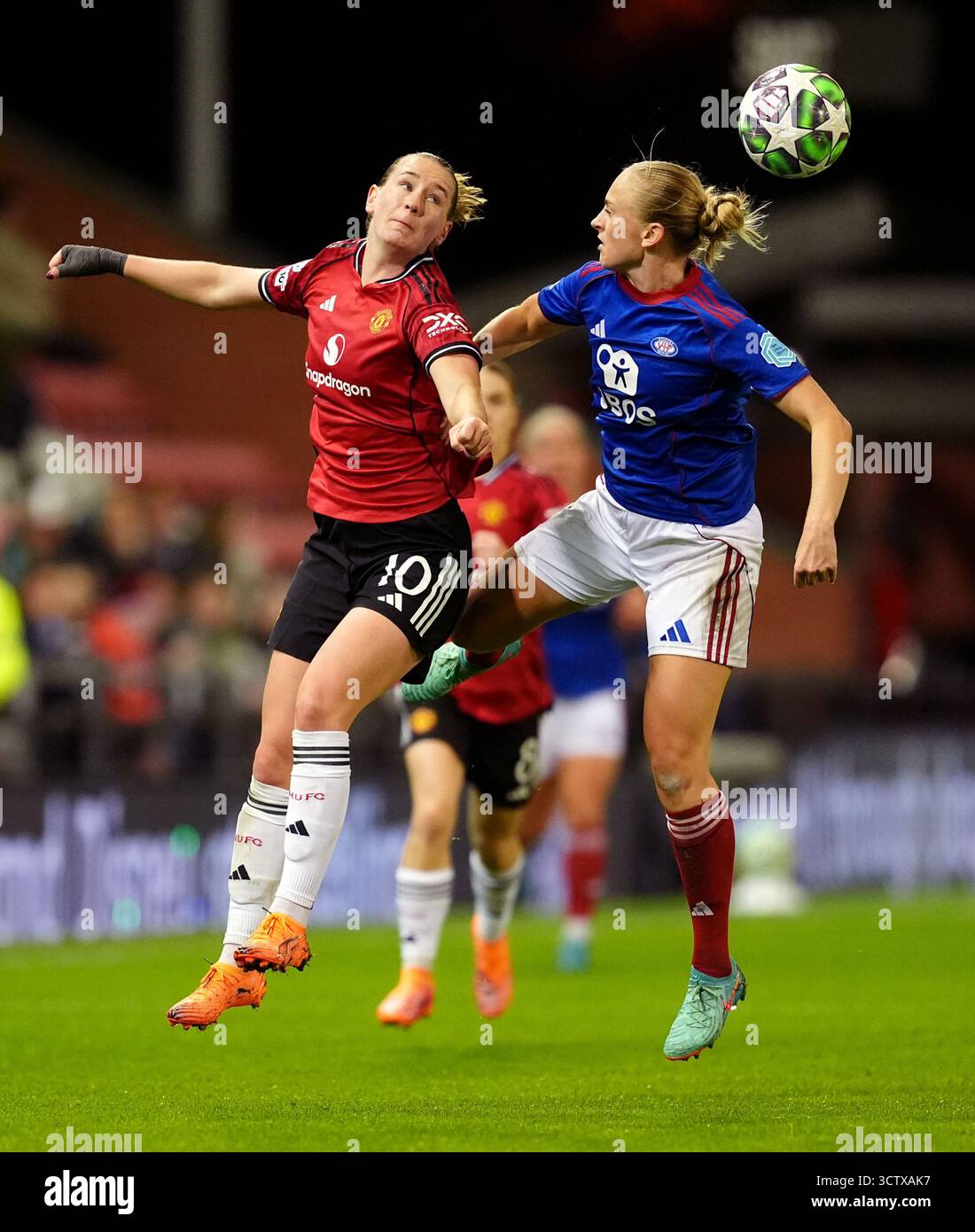 Manchester United's Elisabeth Terland (left) and Valerenga's Michaela ...