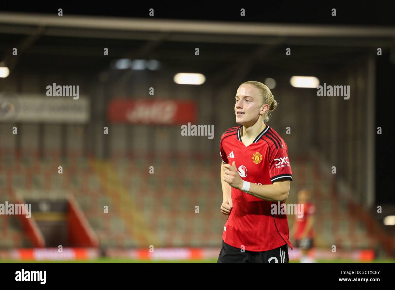 Manchester, UK. 08th Oct, 2025. Anna Sandberg (2 Manchester United ...