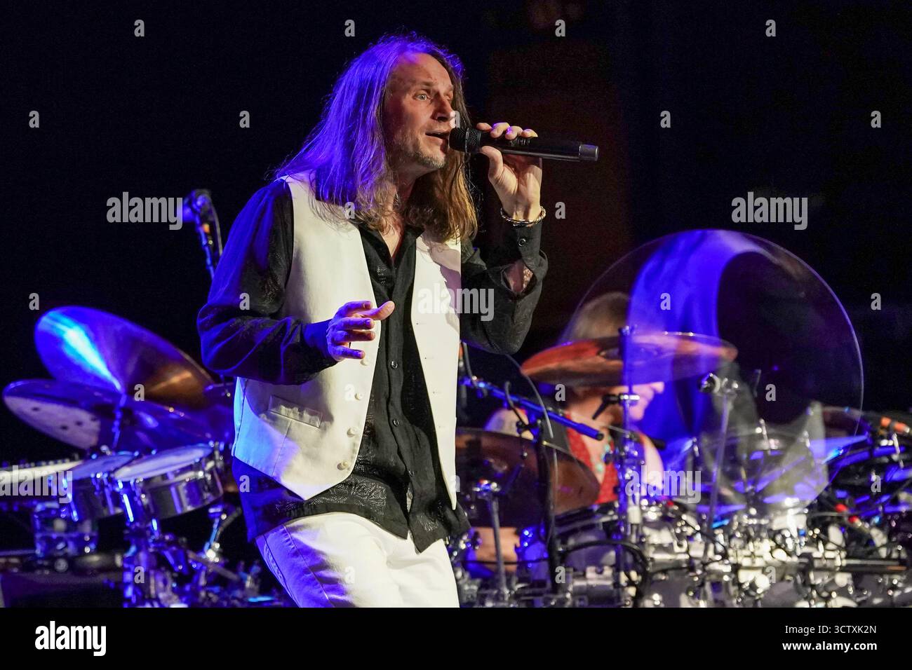 HUNTINGTON, NY - OCT 7: Lead singer, Jay Schellen of the band Yes ...