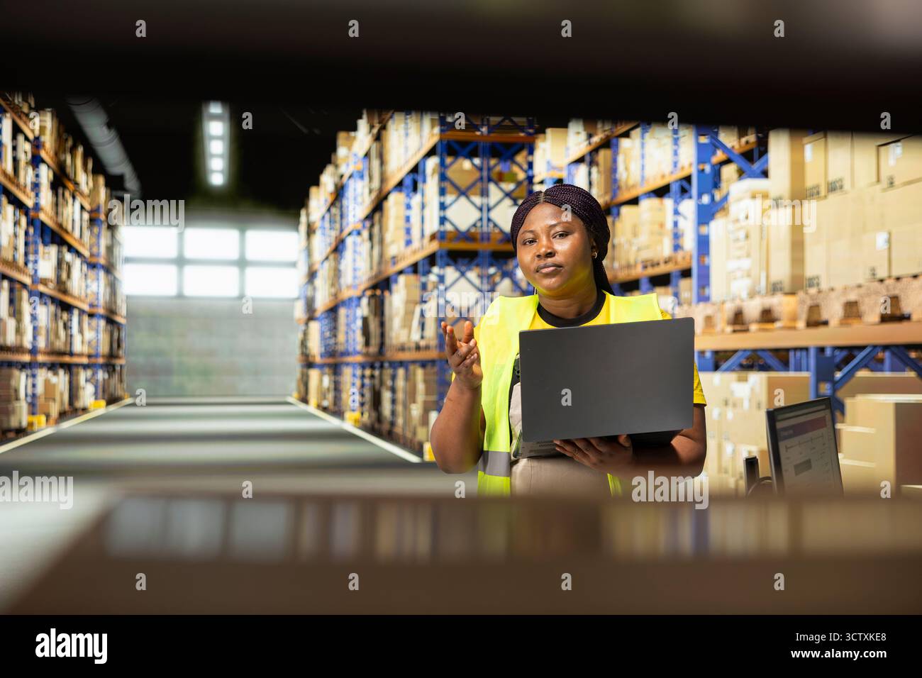 Fulfillment center employee manages hi-res stock photography and images ...