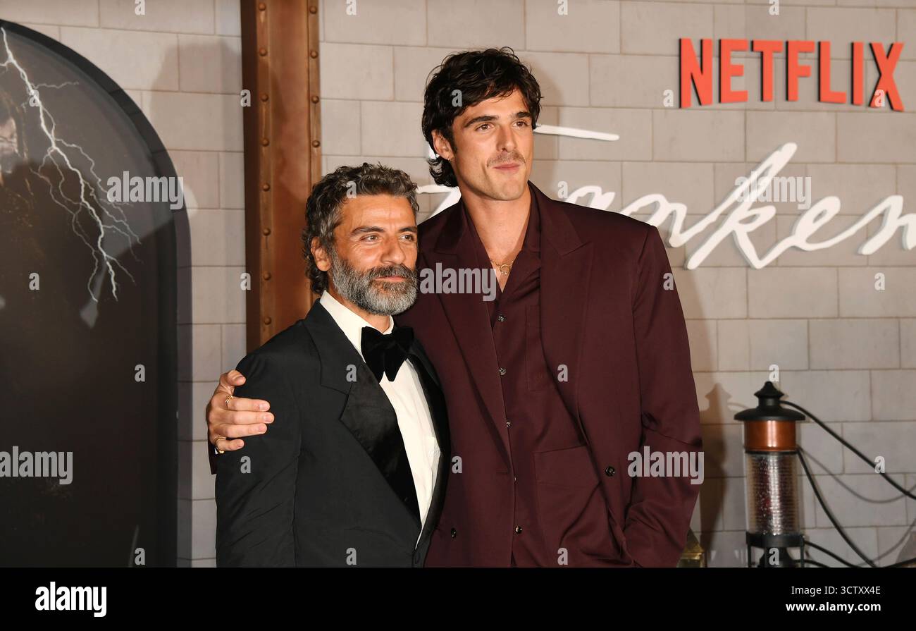 LOS ANGELES, CALIFORNIA - OCTOBER 06: (L-R) Oscar Isaac and Jacob ...