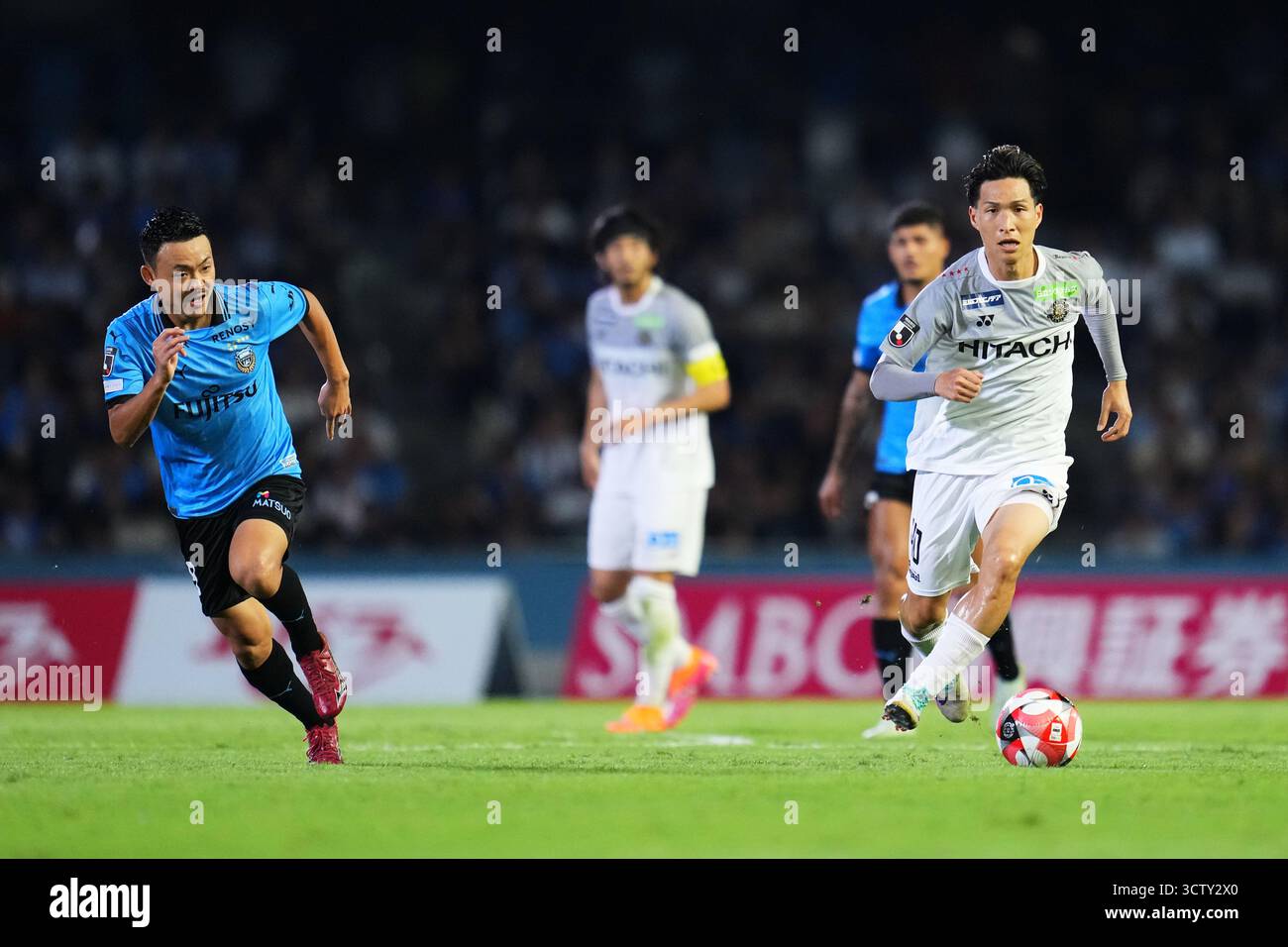 Kanagawa, Japan. 8th Oct, 2025. (L-R) So Kawahara (Frontale), Riki ...