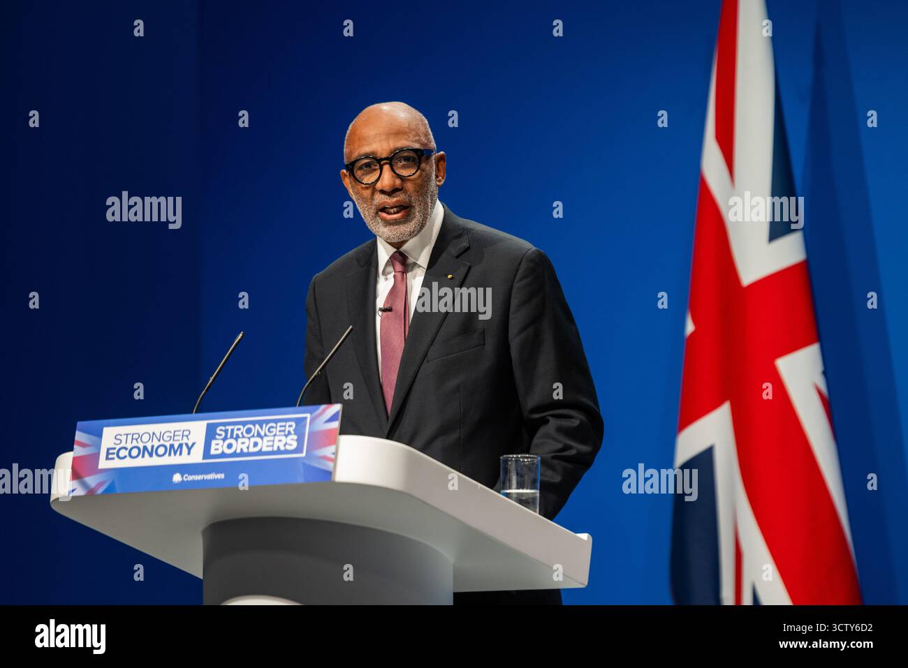 Manchester, UK. 07 OCT, 2025. Trevor Phillips, journalist, introduces a ...