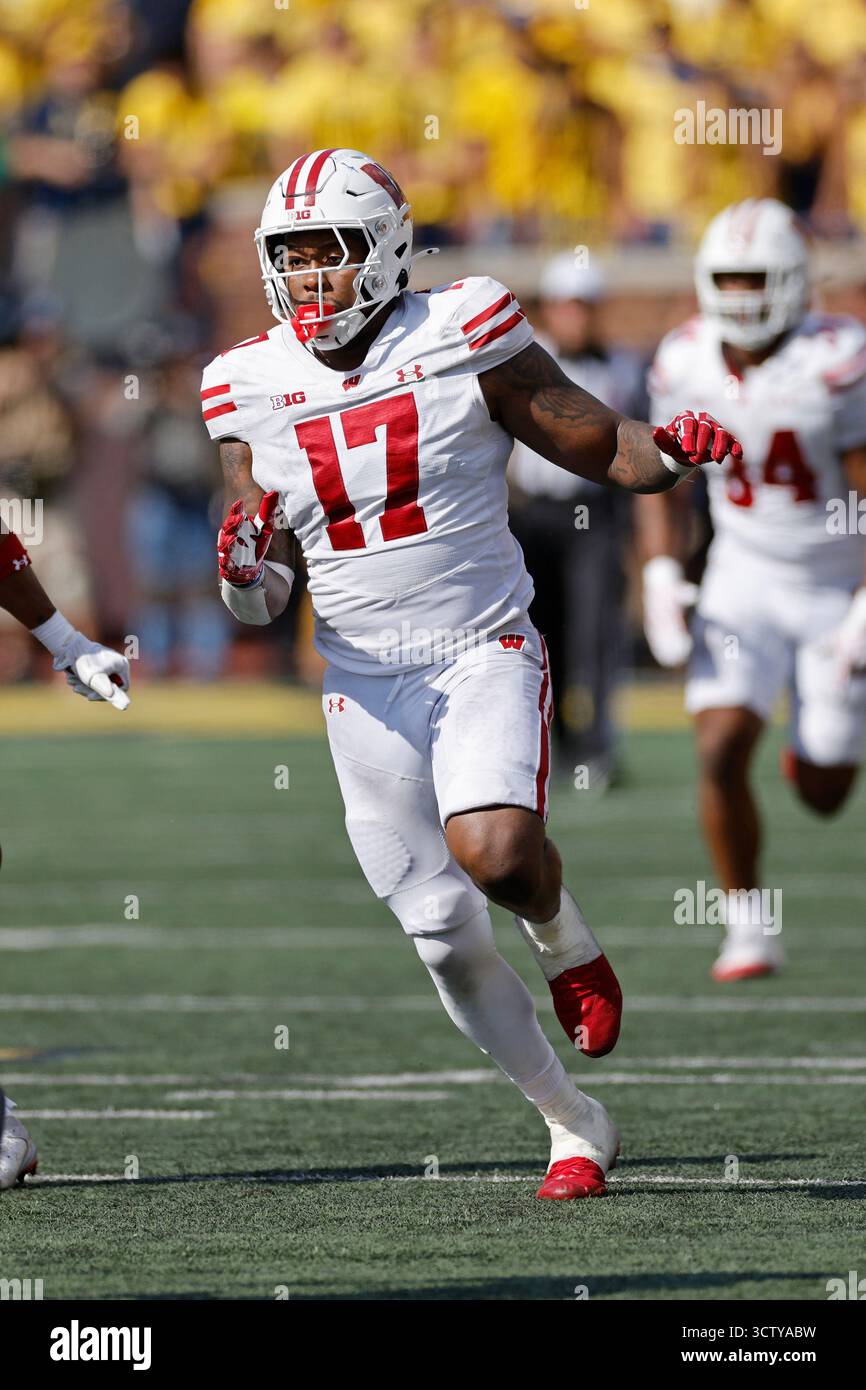 ANN ARBOR, MI - OCTOBER 04: Darryl Peterson #17 of the Wisconsin ...