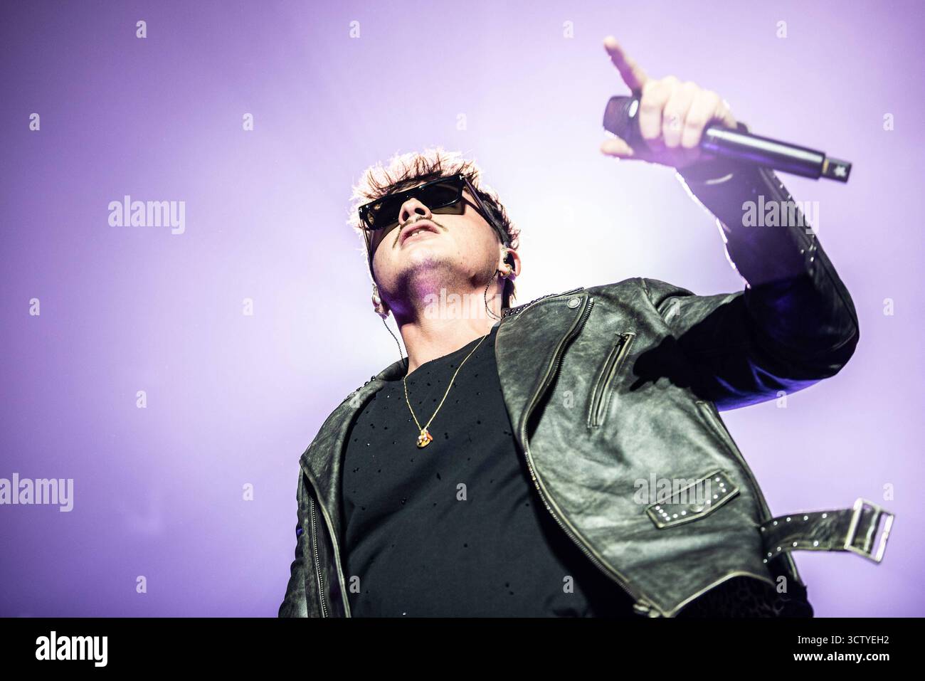 Music Concert - Olly - Tutta vita tour 2025-2026 Olly Federico Olivieri Bologna Unipol Arena ...