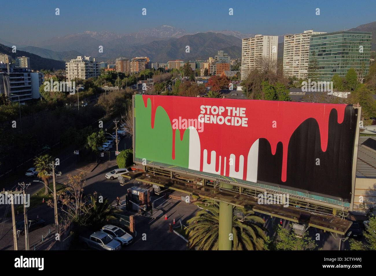 Giant stop sign on hi-res stock photography and images - Alamy