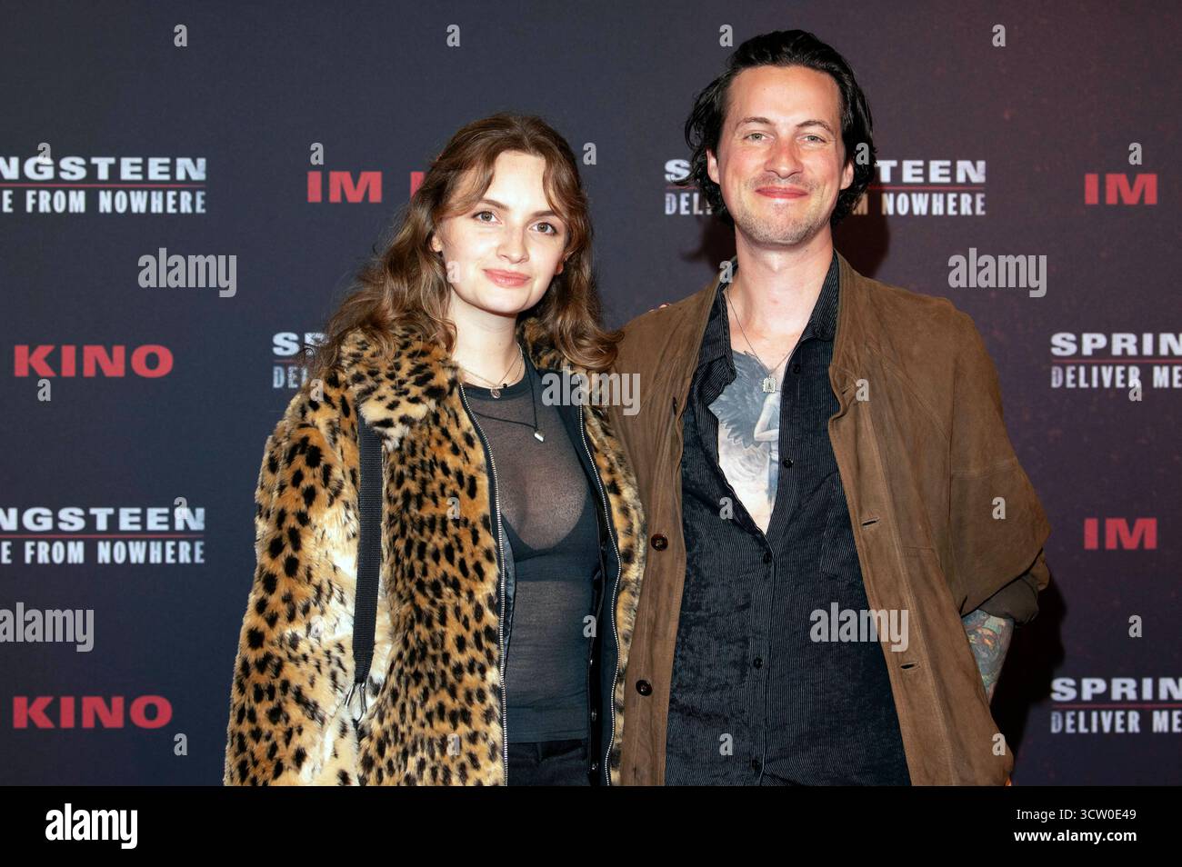 Patrick Roche mit Begleitung bei der Premiere des Kinofilms Springsteen ...