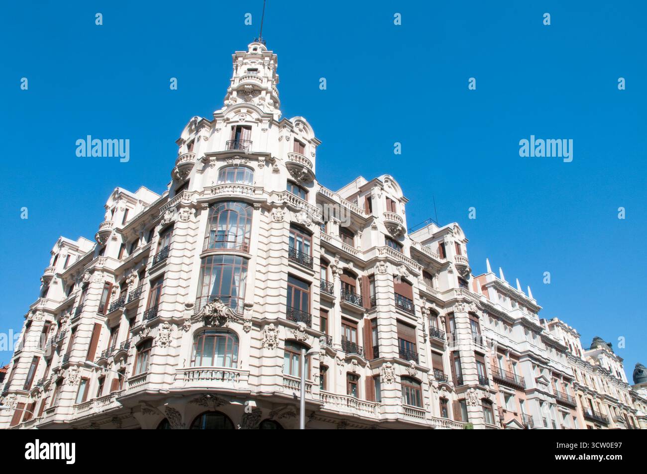 Esquina urbana hi-res stock photography and images - Alamy