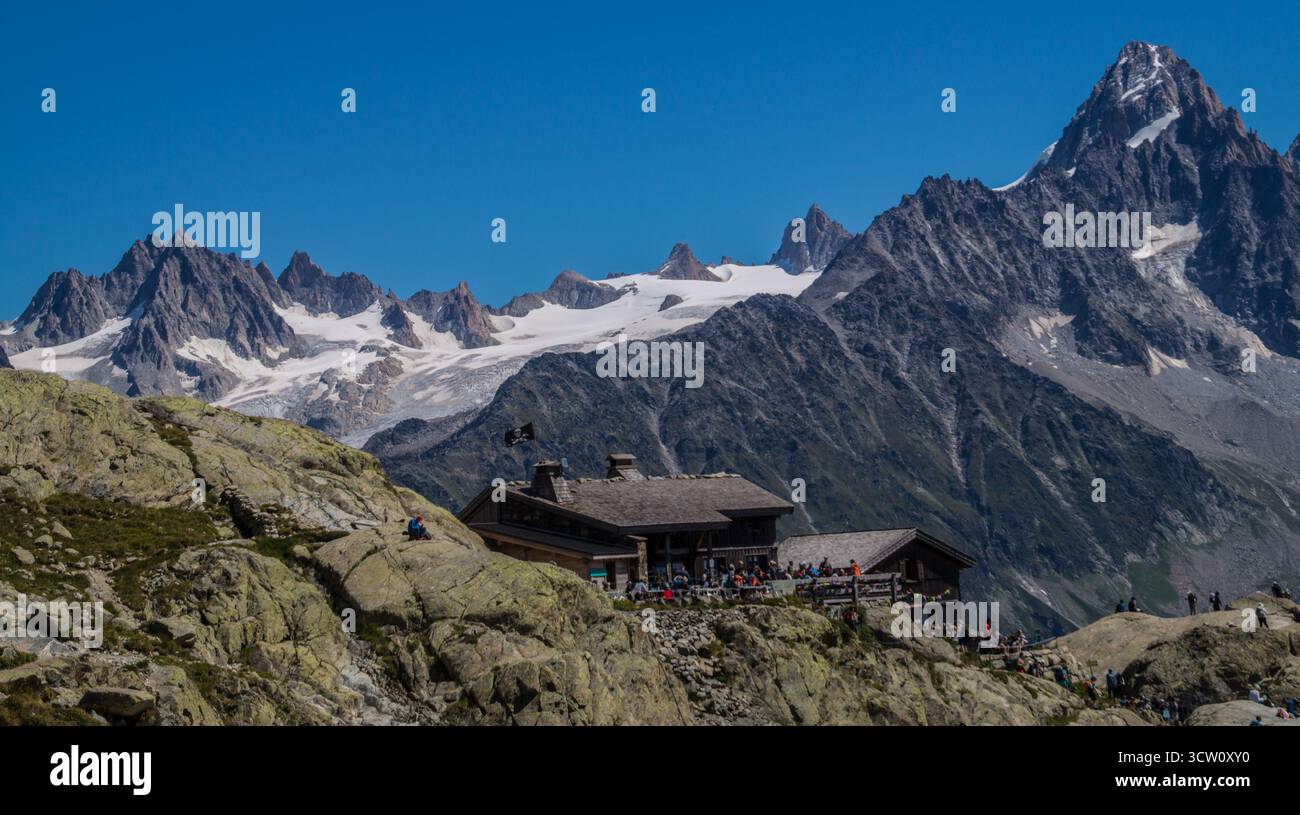 Objekt lodge hi-res stock photography and images - Alamy