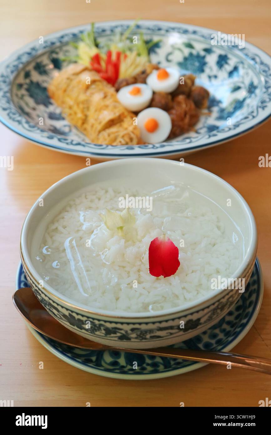 Khao taa haeng rice hi-res stock photography and images - Alamy