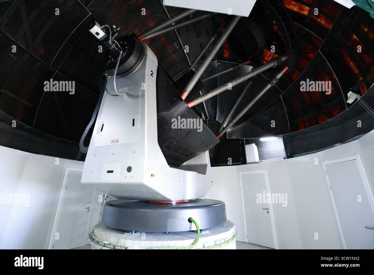 Official presentation of the Two-meter Twin Telescope (TTT), at the ...