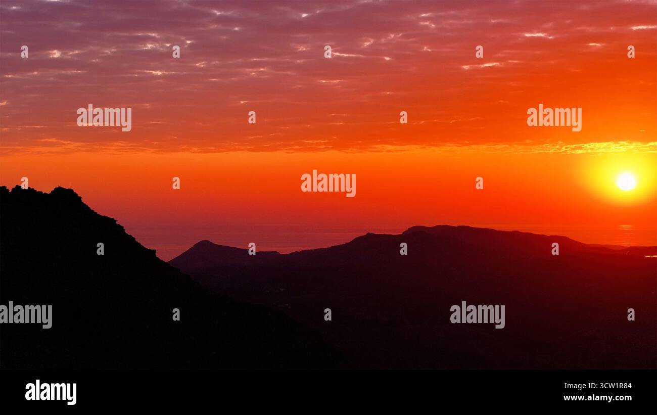 View sun ablaze fiery hi-res stock photography and images - Alamy