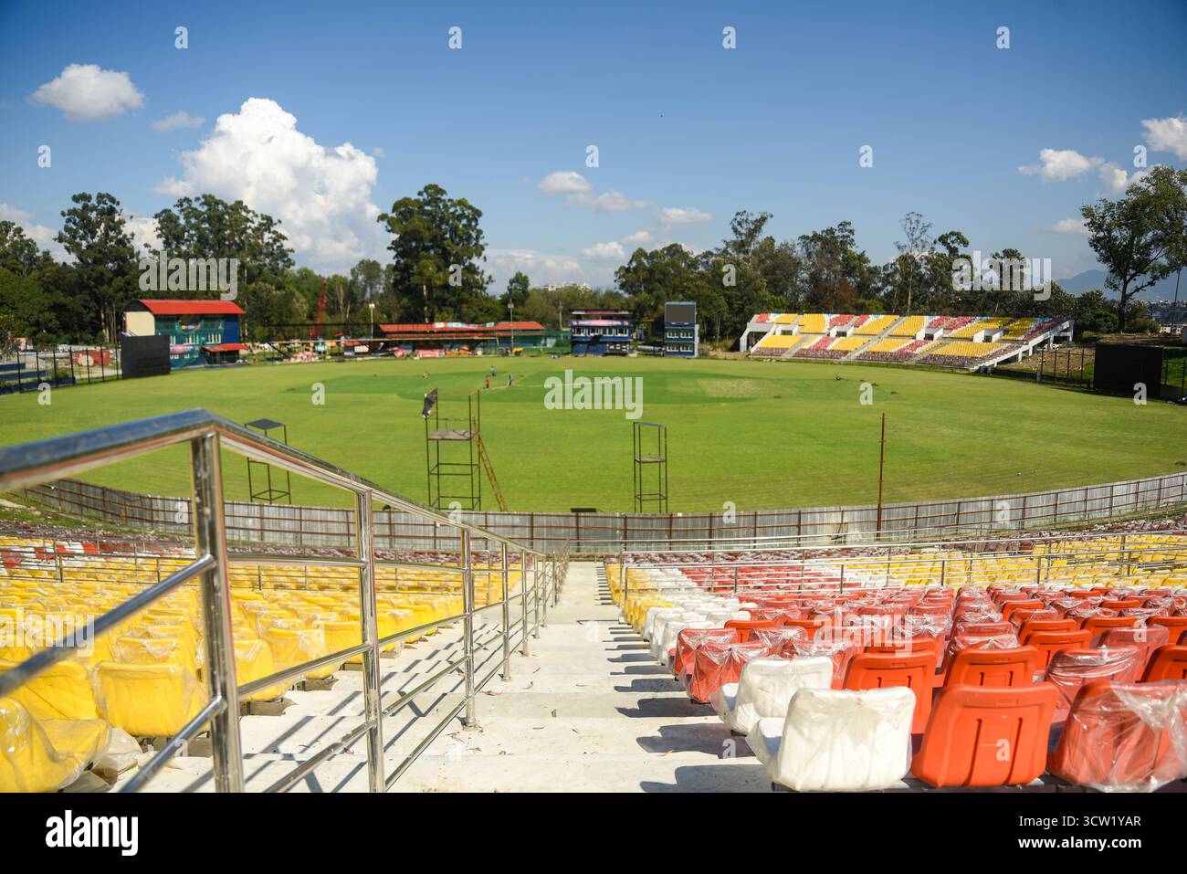 Kirtipur, Nepal. 9 October 2025. The ongoing construction at Tribhuvan ...