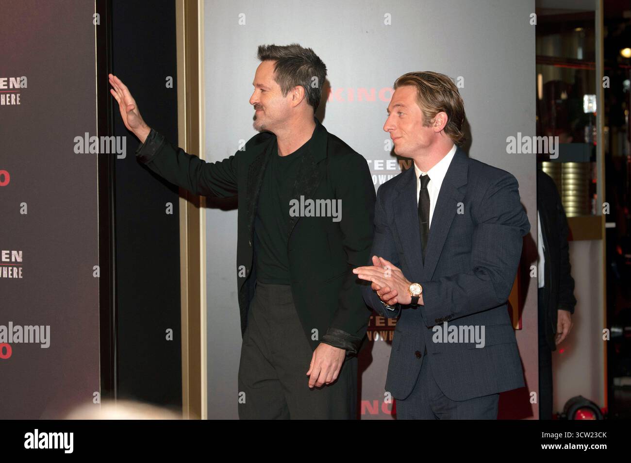 Scott Cooper und Jeremy Allen White bei der Premiere des Kinofilms ...