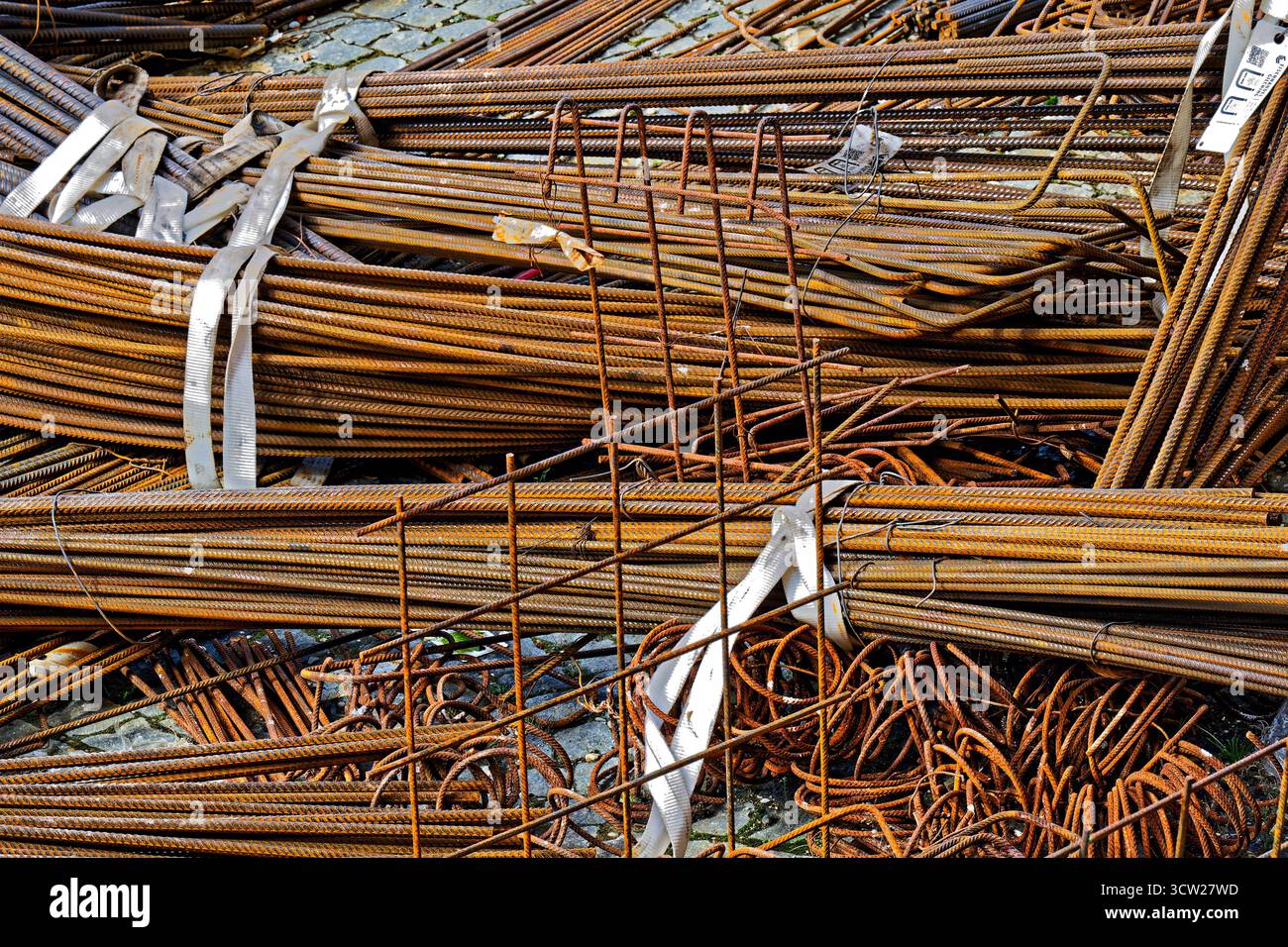 Bewehrungsstahl. Moniereisen auf der Baustelle. München Bayern ...