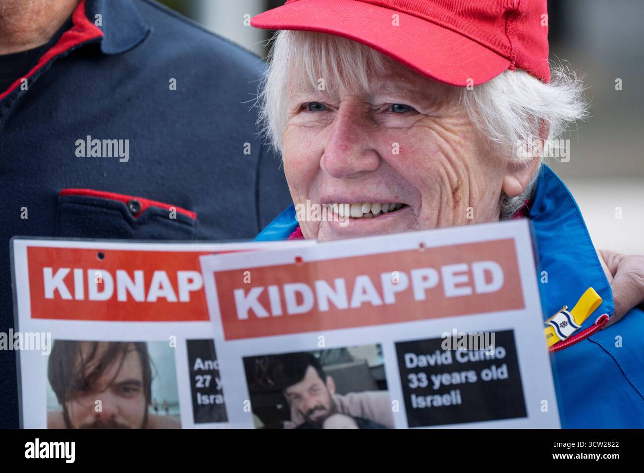 Edinburgh, Scotland, UK. 9th October 2025. Vigil by Jews and non jews ...