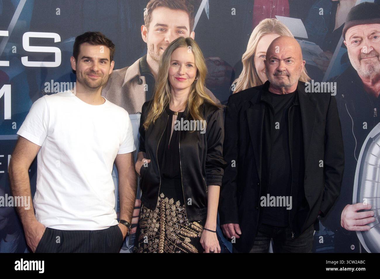 Lucas Reiber, Stefanie Stappenbeck und Florian Martens bei der Premiere ...
