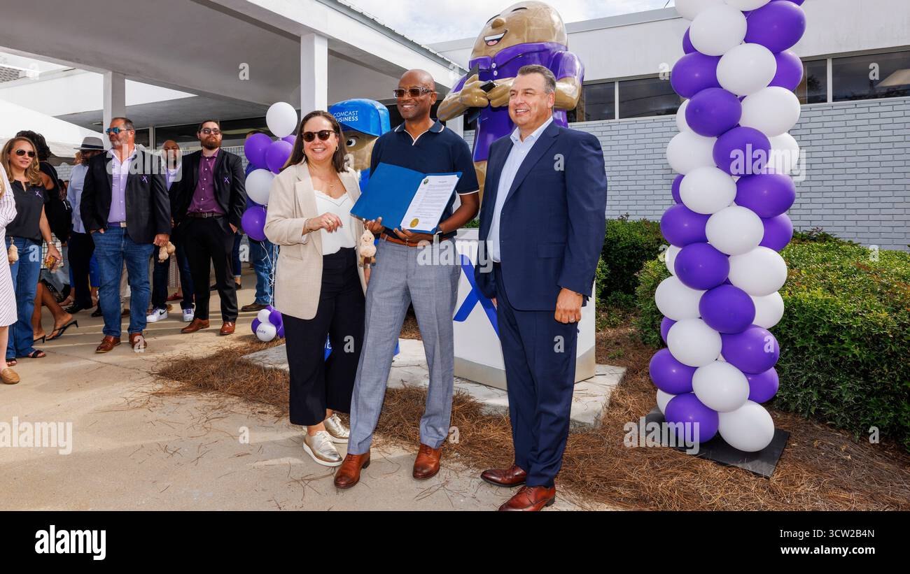 IMAGE DISTRIBUTED FOR COMCAST - Houston County Commissioner Curtis ...