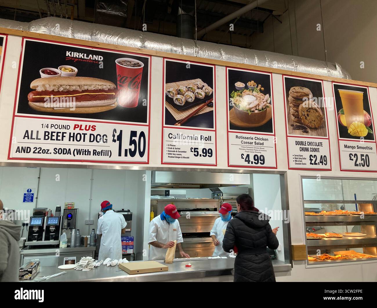 Self service stores hi-res stock photography and images - Alamy