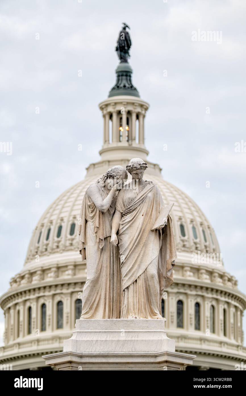 Peace Monument Sculpture US Capitol Dome Washington DC // WASHINGTON DC ...