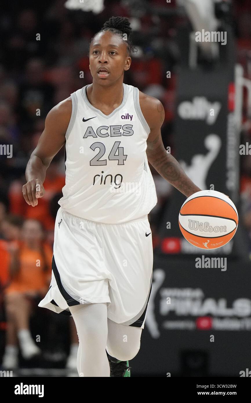 Las Vegas Aces guard Jewell Loyd (24) drives against the Phoenix ...