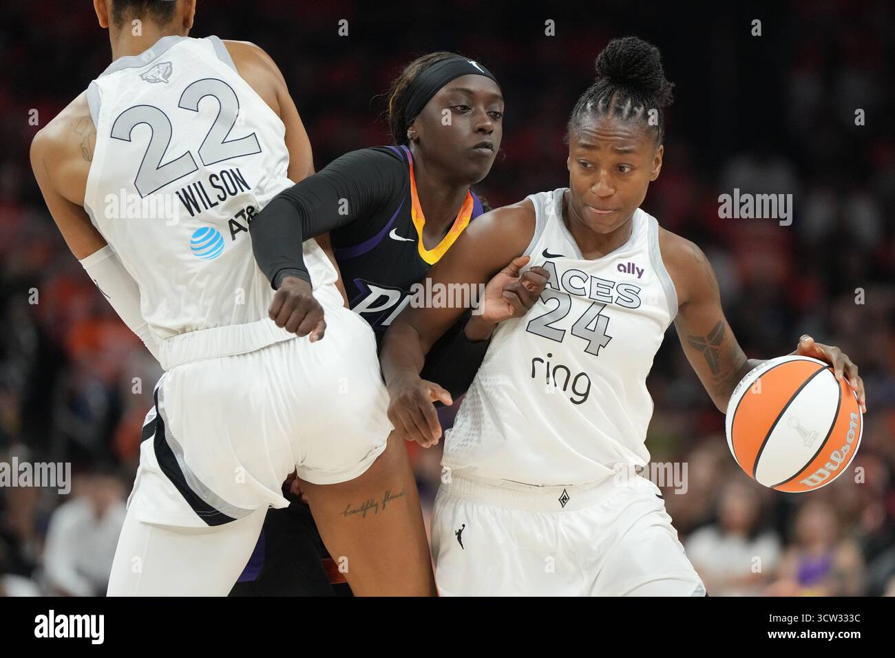 Las Vegas Aces guard Jewell Loyd (24) against Phoenix Mercury guard ...