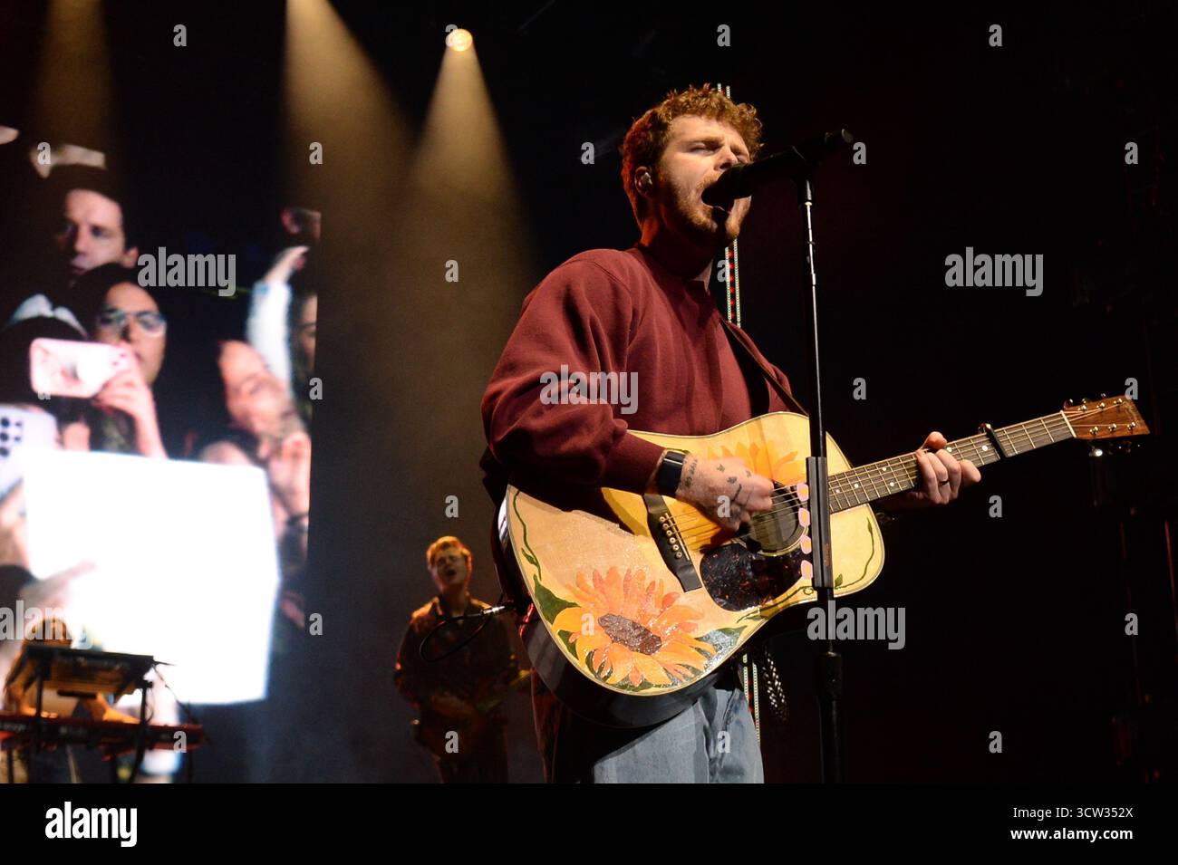 Alex warren singer hi-res stock photography and images - Alamy