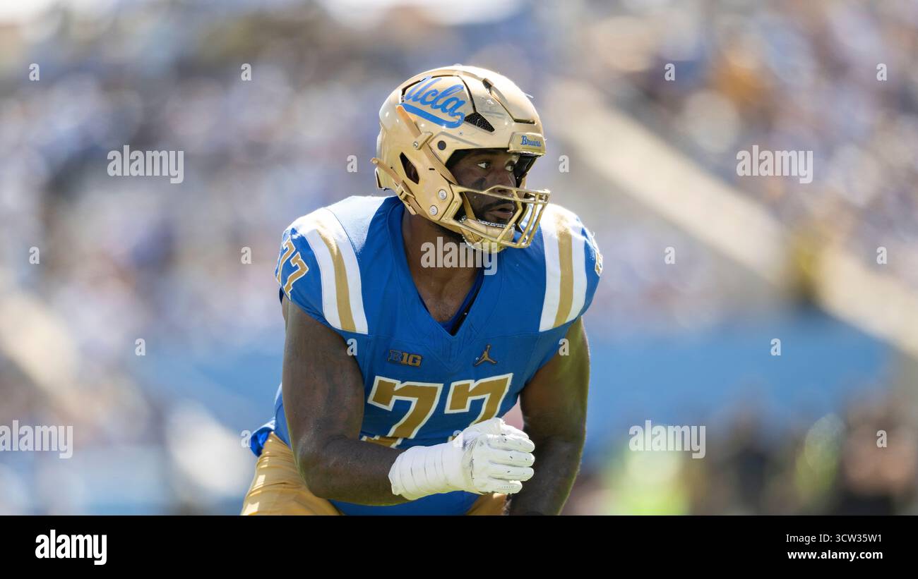 UCLA offensive lineman Courtland Ford (77) takes his stance during an ...
