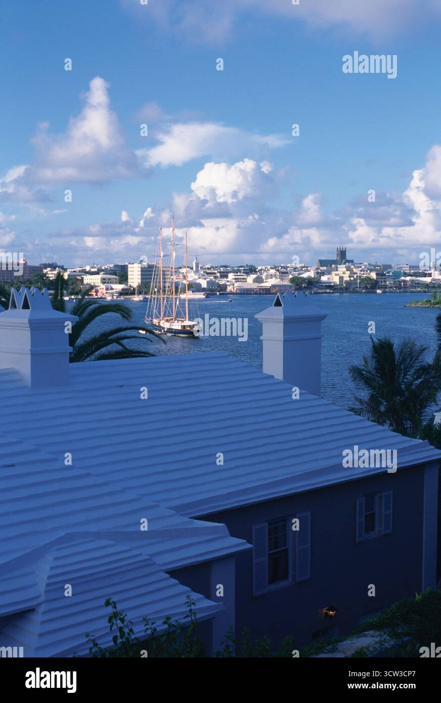 Hamilton bermuda from harbour hi-res stock photography and images - Alamy