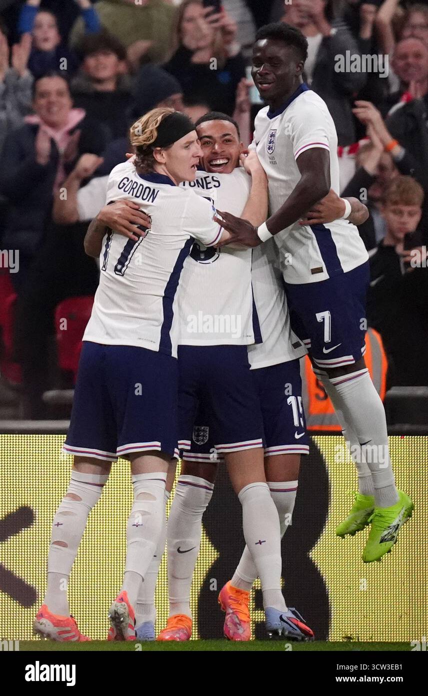 England's Morgan Rogers (centre) celebrates with team-mates after ...