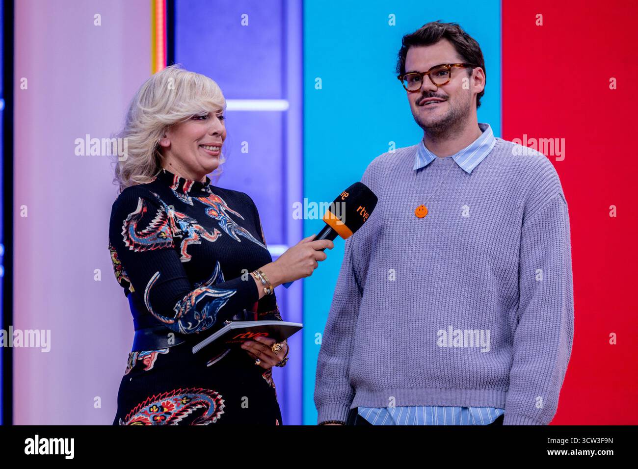 The communication director of TVE, María Eizaguirre, interviews the ...