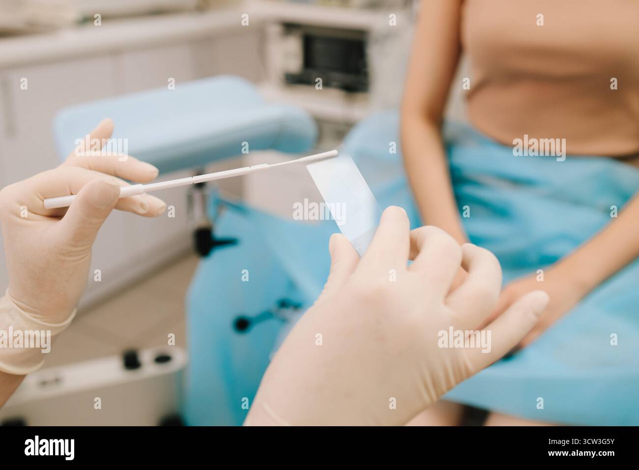 Pap smear malignant cells hi-res stock photography and images - Alamy