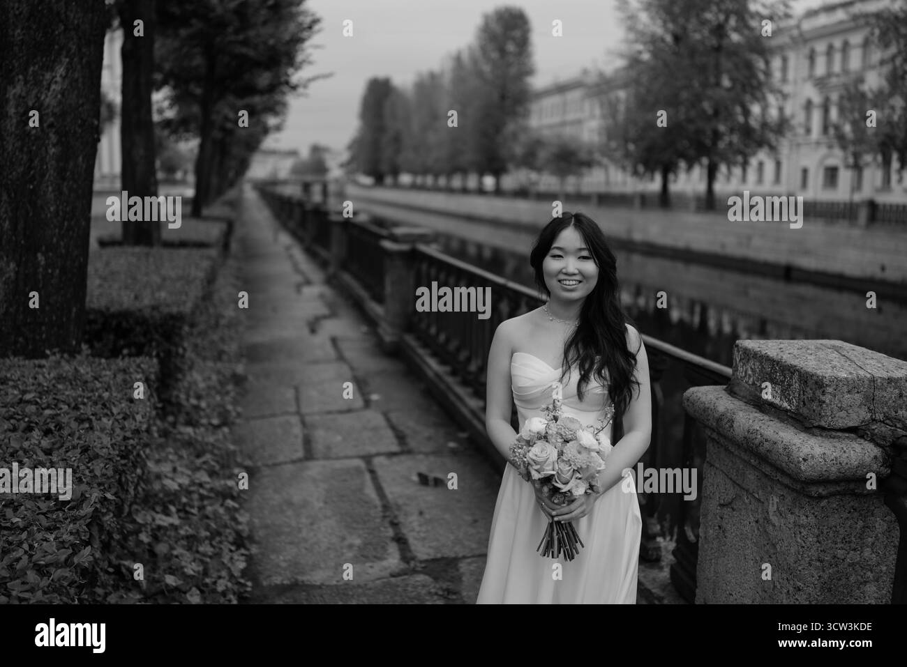 Historic asian fashion Black and White Stock Photos & Images - Alamy