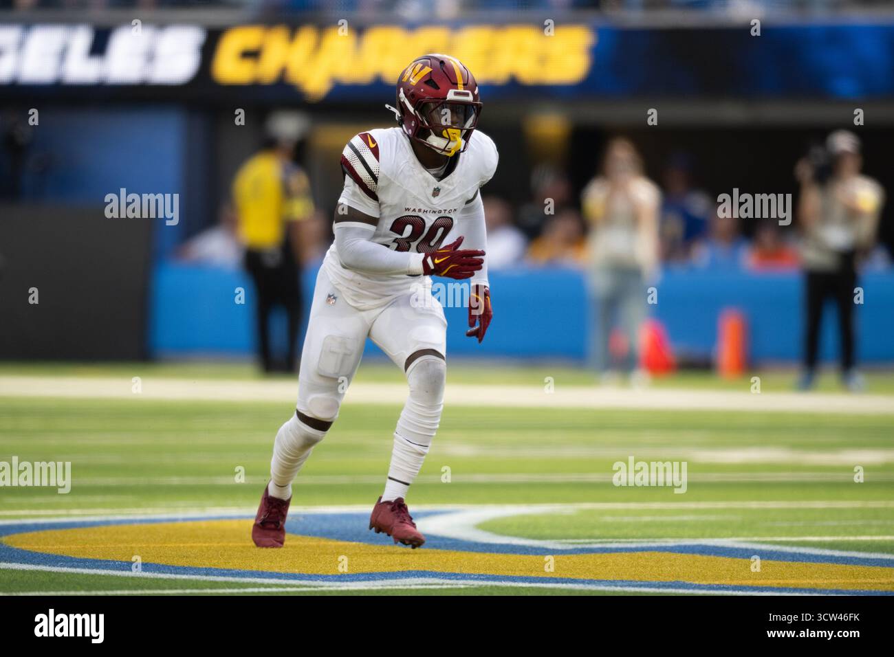 Washington Commanders safety Jeremy Reaves (39) runs during an NFL ...