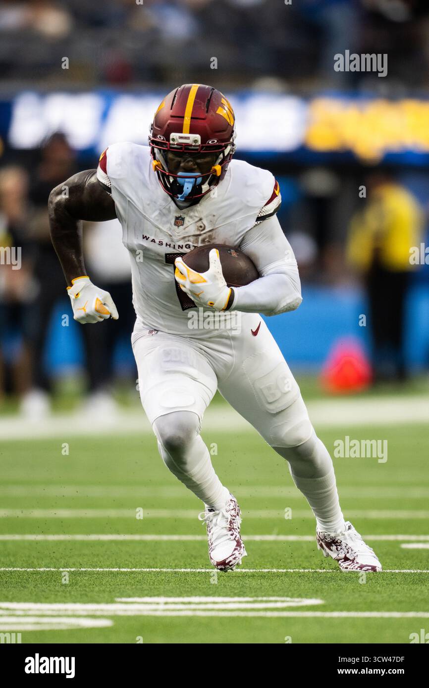 Washington Commanders wide receiver Deebo Samuel Sr. (1) runs with the ...