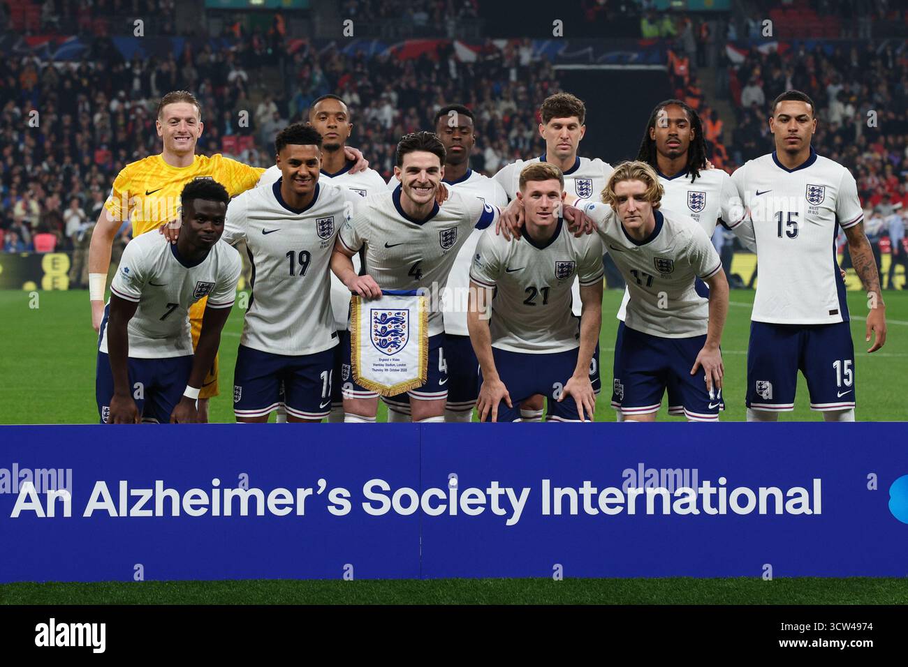 LONDON, UK - 9th Oct 2025: England starting line-up pose for a photo ...