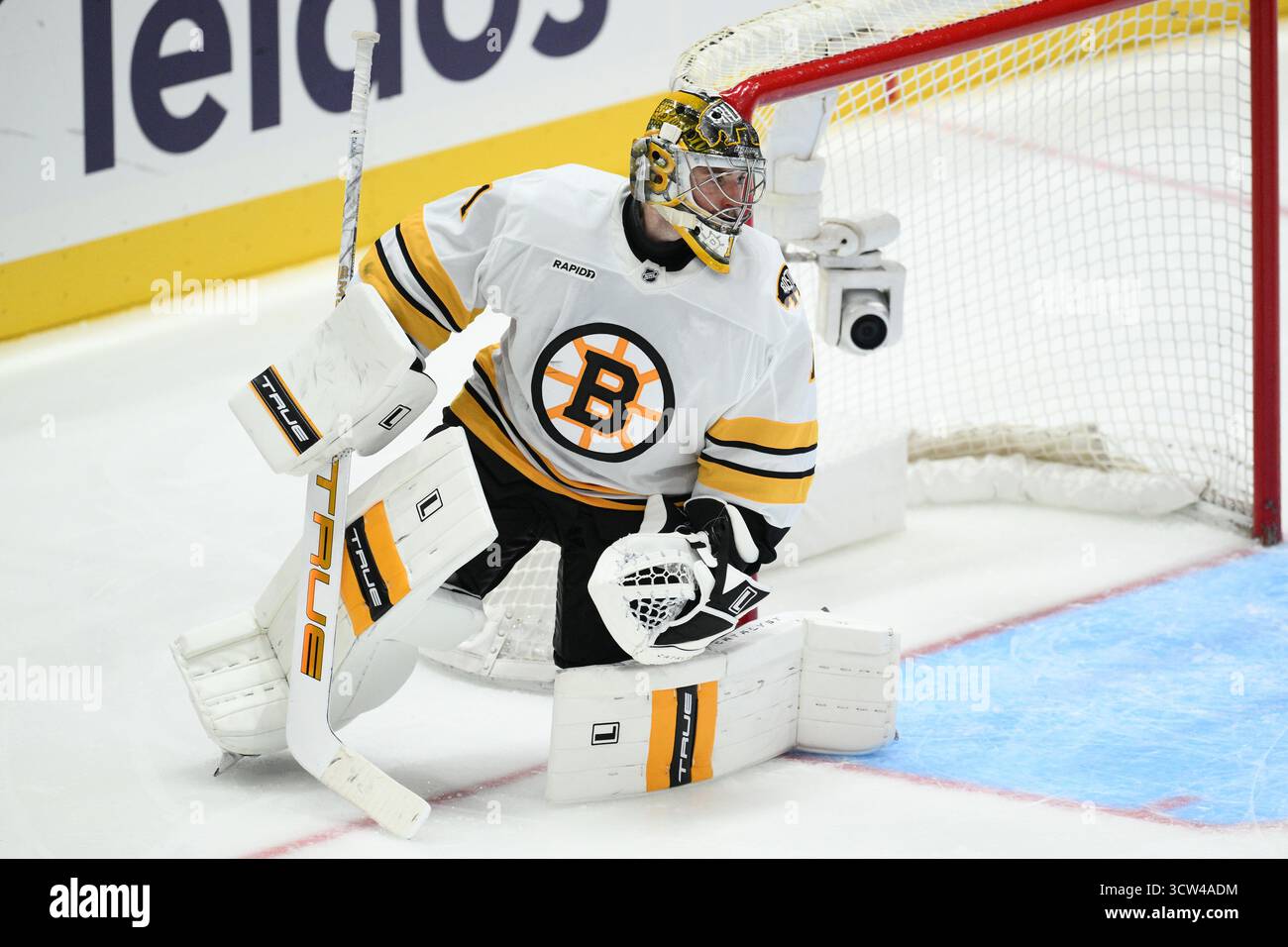 Boston Bruins goaltender Jeremy Swayman (1) during the third period of ...