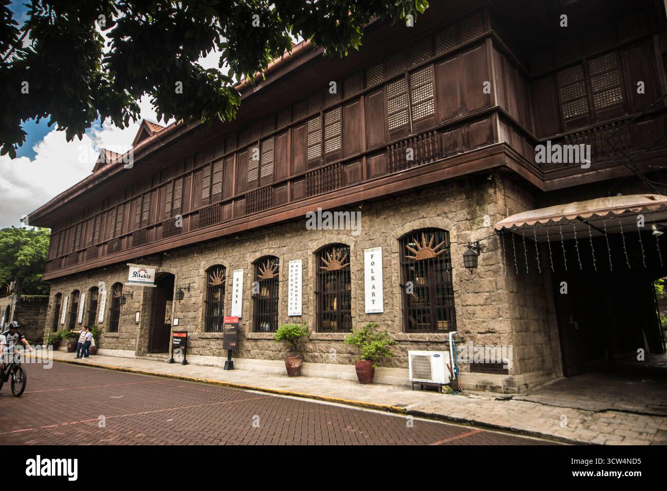 Traditional building fusing Spanish and traditional Filipino ...